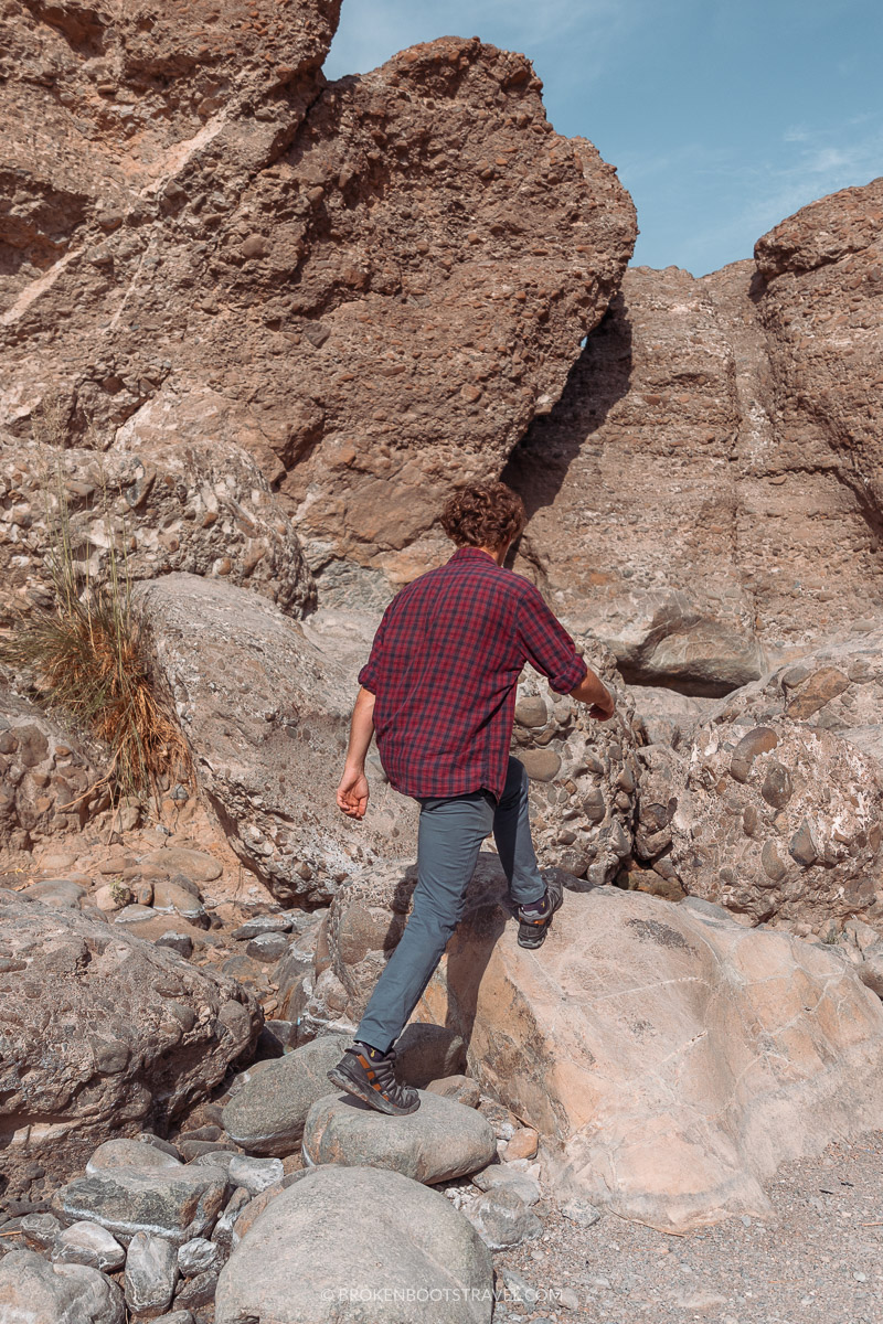 6 Things to Do in Wadi Shees: The Perfect Day Trip in the UAE