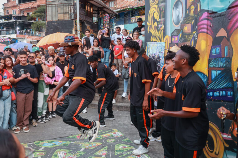 Visiting Comuna 13 in Medellin, Colombia: The Ultimate Guide - Broken ...